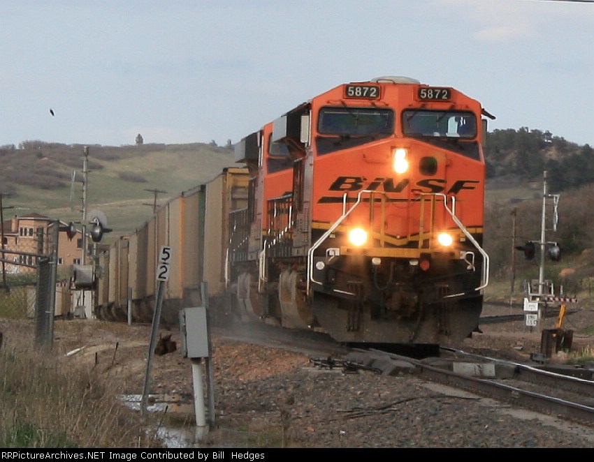 BNSF 5872